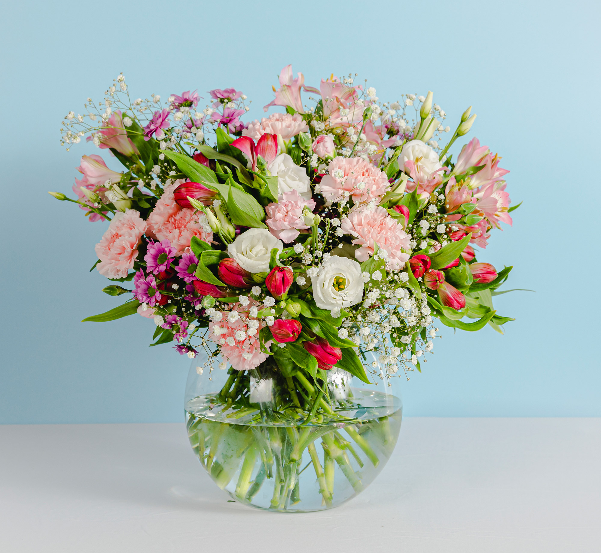 Classic Pretty & Pink Deluxe Gift | 123 Flowers